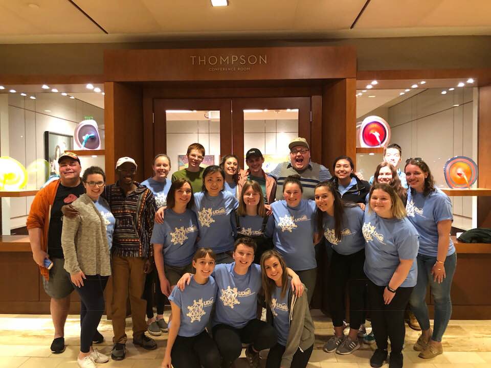 19 U Delaware students volunteer with Campus Pride for Spring Break